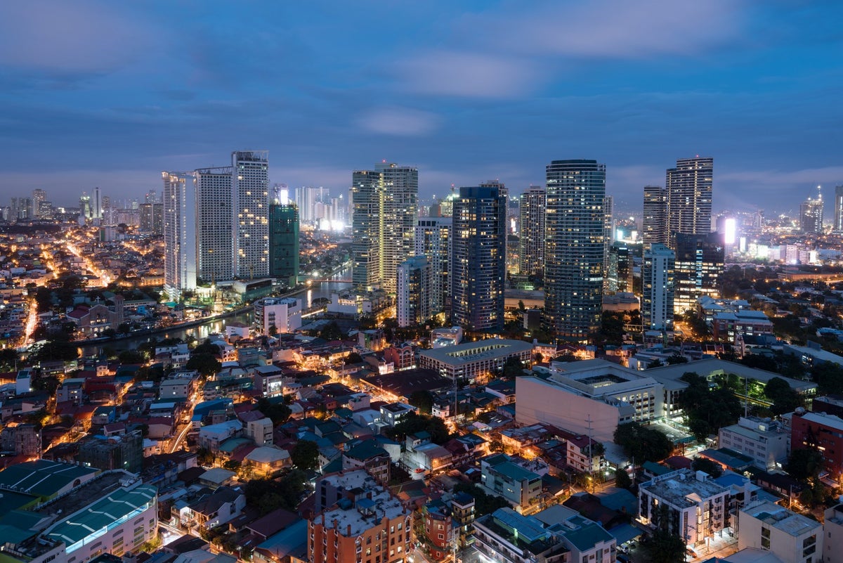 Metro Manila Business District, Malls, Park & Historical Site Shared ...