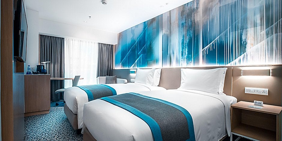 Best 2D1N Packages in the Philippines | Guide to the Philippines