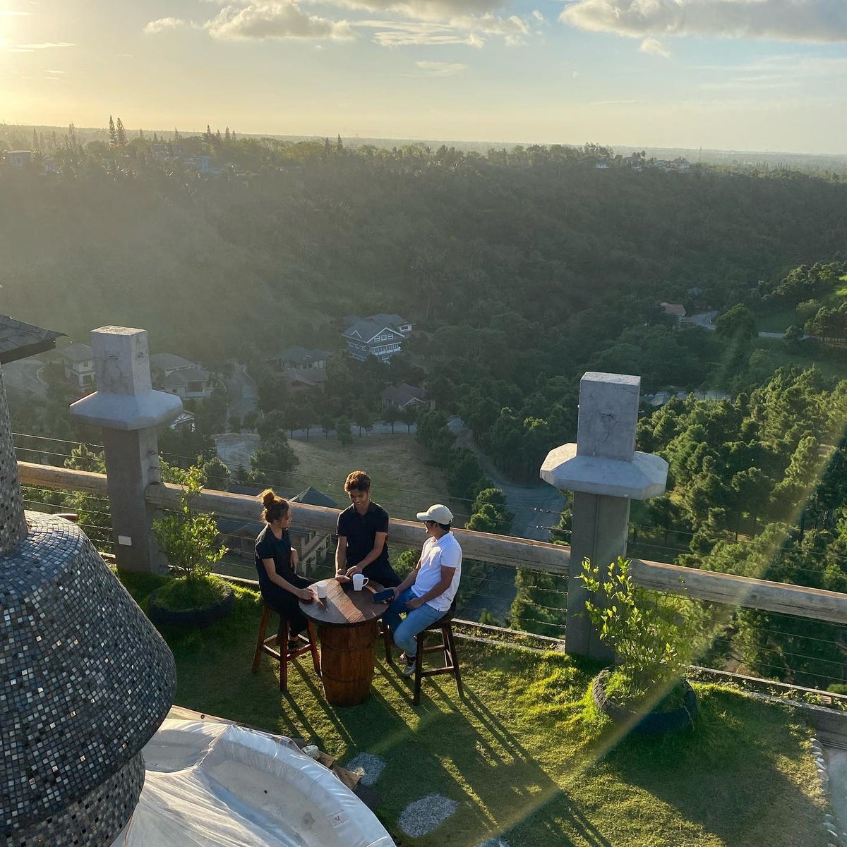 13 Tagaytay Coffee Shops with Taal View That You Should Visit | Guide ...