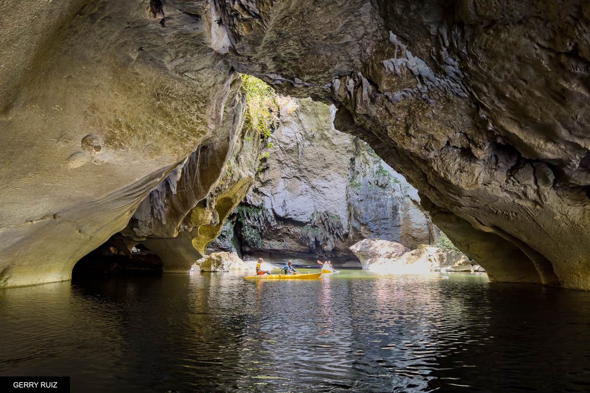Samar Sohoton Caves & Natural Bridge Tour with Kayak, Lunch & Transfers ...