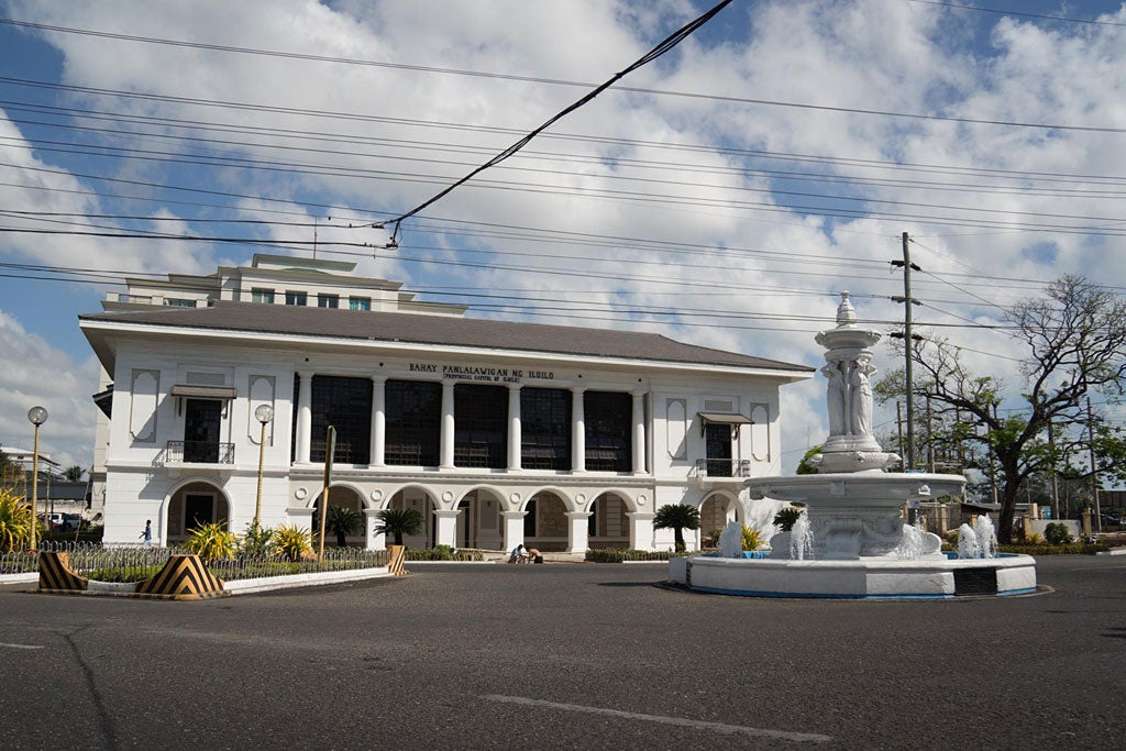 Information about Iloilo Provincial Capitol | Guide to the Philippines